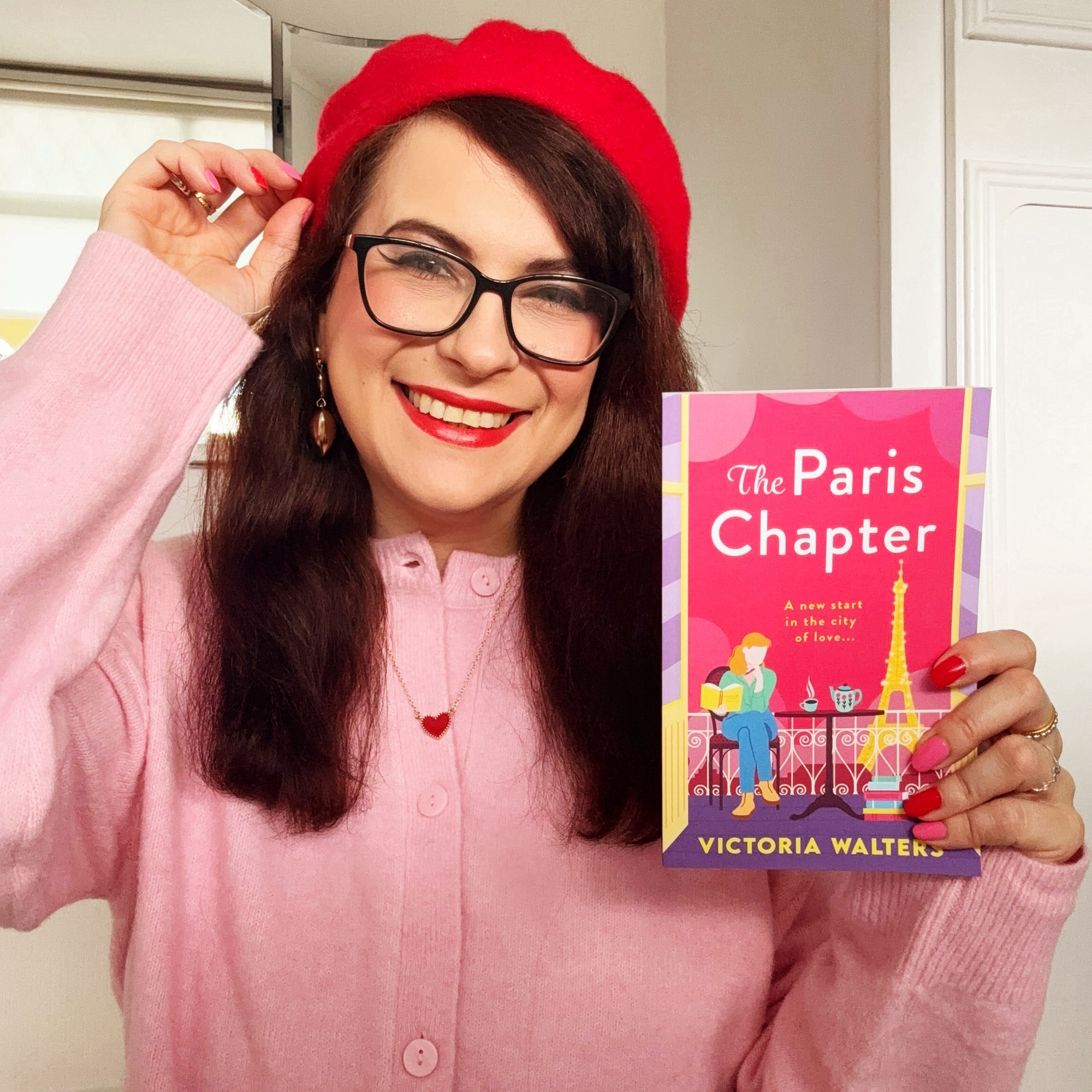 The Paris Chapter is out now! – Victoria Walters